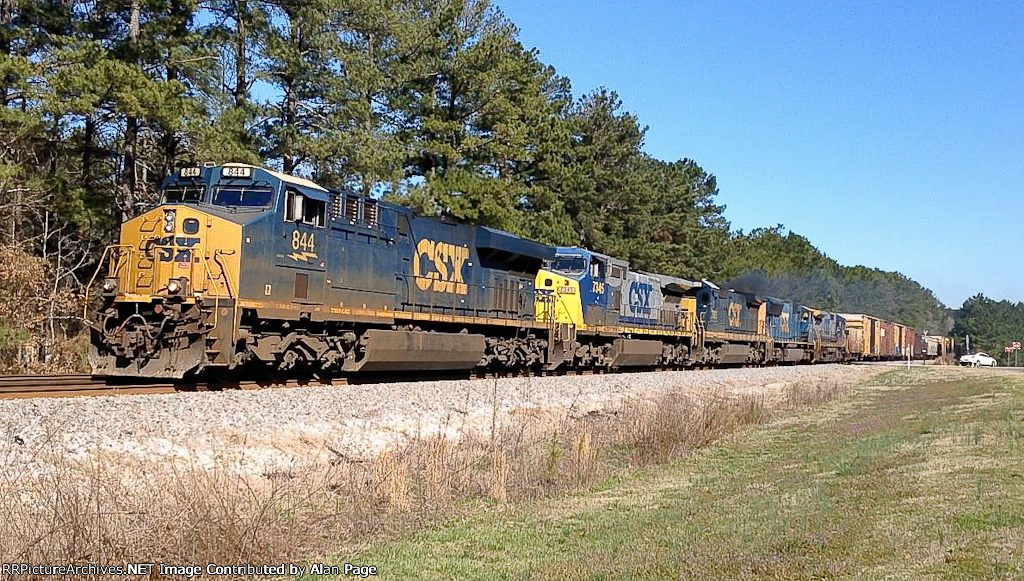 CSX ES44AC-H 844, C40-8W 7345, C40-8 7605, SD70AC 4732, and C40-8 7620